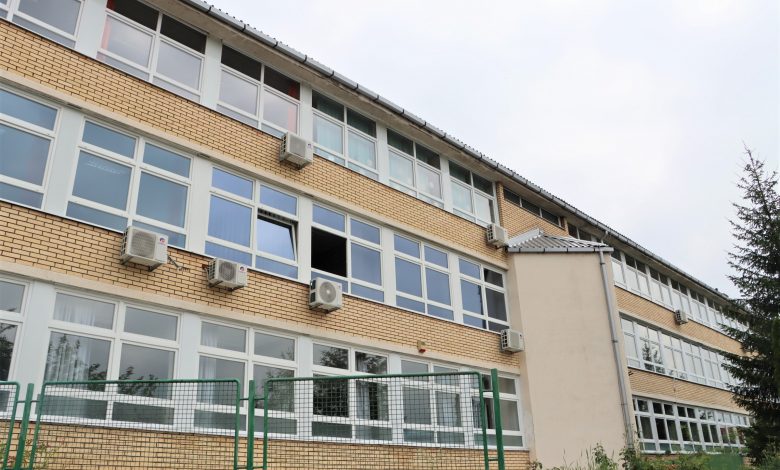 Premijer Uk i gradonačelnica Karić: “Osnovci iz Velešića imat će bolje ...