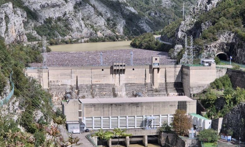 (FOTO) Gomile otpada skupljaju se na branama “Grabovica” i “Jablanica ...