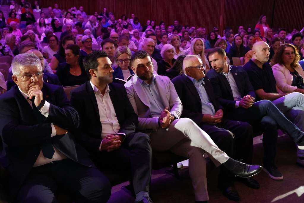 Predstavljena knjiga ‘Ja sam Alen’ u Sarajevu – TVSA.BA